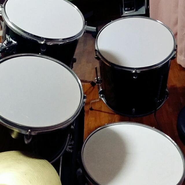 Tony Smith Black Drumset , Hobbies & Toys, Music & Media, Music ...