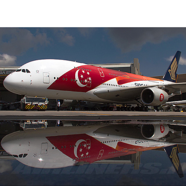 Limited Edition Singapore AIrlines A380 SIA AIRCRAFT MODEL 1:100 (SG 50 ...