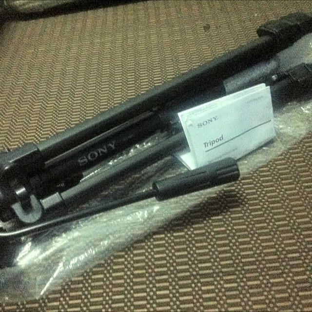 SONY TRIPOD VCT-R640, Photography, Photography Accessories, Tripods ...