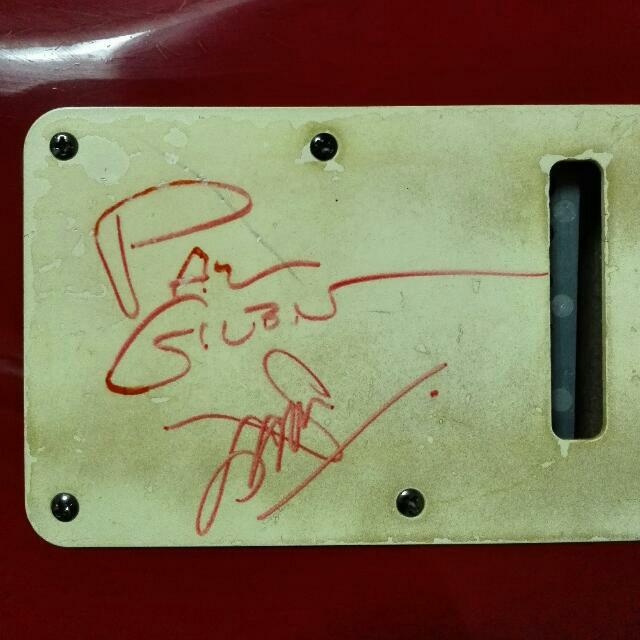 (Reserved)WTS/WTT Fender 1995 Fender Stratocaster With Paul Gilbert And ...