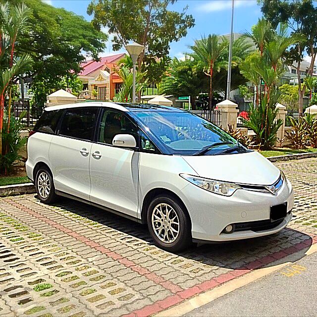 Pearl White Toyota Estima 2.4 Auto With Twin Moonroof, Cars on Carousell