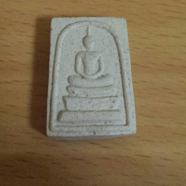 Lp Hong & Lp Key Co-chanted Somdej Amulet, Hobbies & Toys, Memorabilia ...