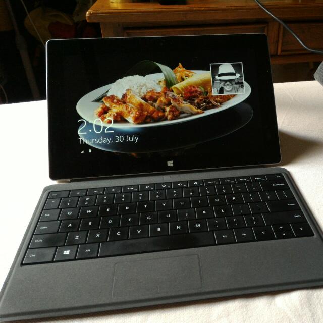 Microsoft Surface 2 With Keyboard, Photography on Carousell