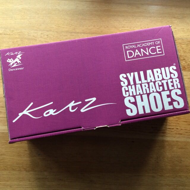 RAD Character shoes, Women's Fashion, Footwear, Sneakers on Carousell