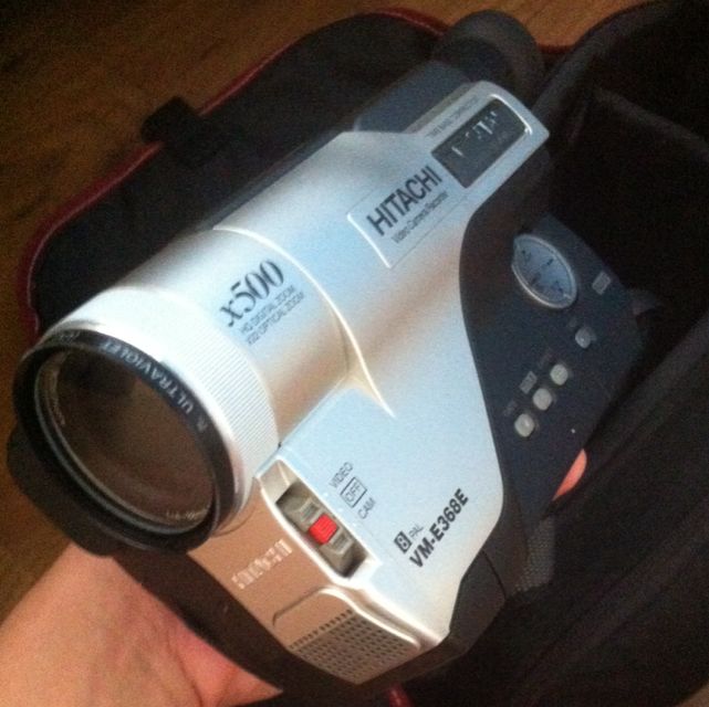 HITACHI VM-E568LE(SW) CAMCORDER, Computers & Tech, Parts & Accessories ...