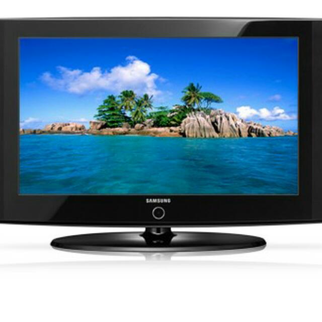 Samsung 40" LCD HDTV, Furniture & Home Living, Furniture, TV Consoles ...
