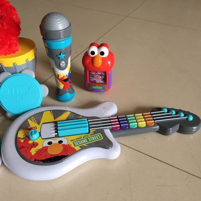Playskool Sesame Street Let's Rock! Bundled Playset, Hobbies & Toys ...