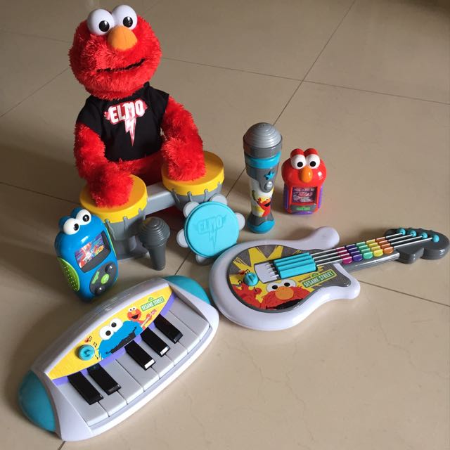 Playskool Sesame Street Let's Rock! Bundled Playset, Hobbies & Toys ...