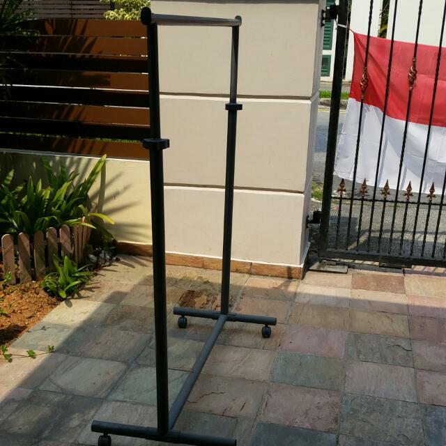 Moveable Clothes Hanger, Sports Equipment, Exercise & Fitness, Cardio ...
