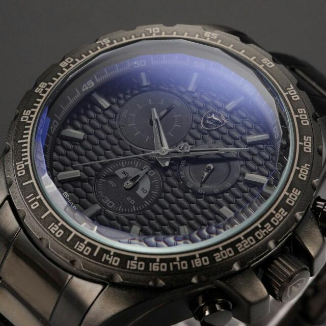 ORIGINAL Steel Frilled Shark Series 3D Logo Chronograph 24 Hours Black ...