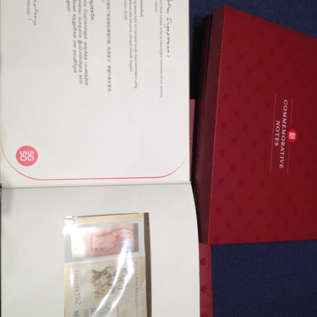 SG50 commemorative notes With Box, Hobbies & Toys, Memorabilia ...
