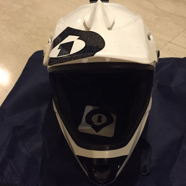 661 White/Black Comp Full Face Helmet, Sports Equipment, Bicycles ...