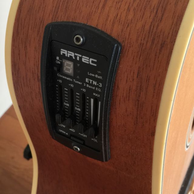 Swing D70CE Guitar W/ Artec Preamp, Hobbies & Toys, Music & Media ...