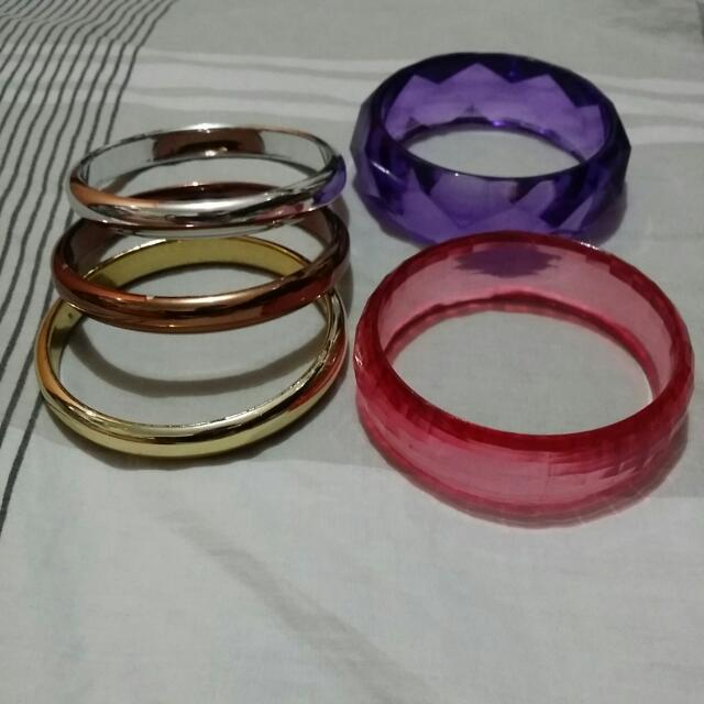 *FREE* Plastic Bangles, Women's Fashion, Jewelry & Organisers ...