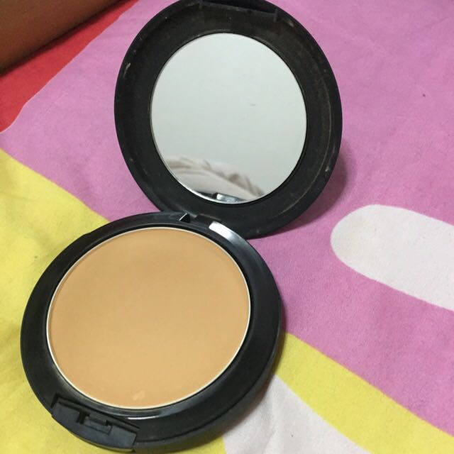 Mac Studio Fix Powder NC 40, Health & Nutrition, Health Supplements ...