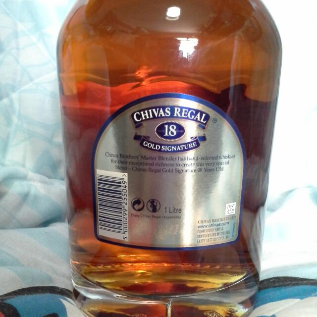 Chivas Regal 18 Years Whisky Gold Signature, Hobbies & Toys ...