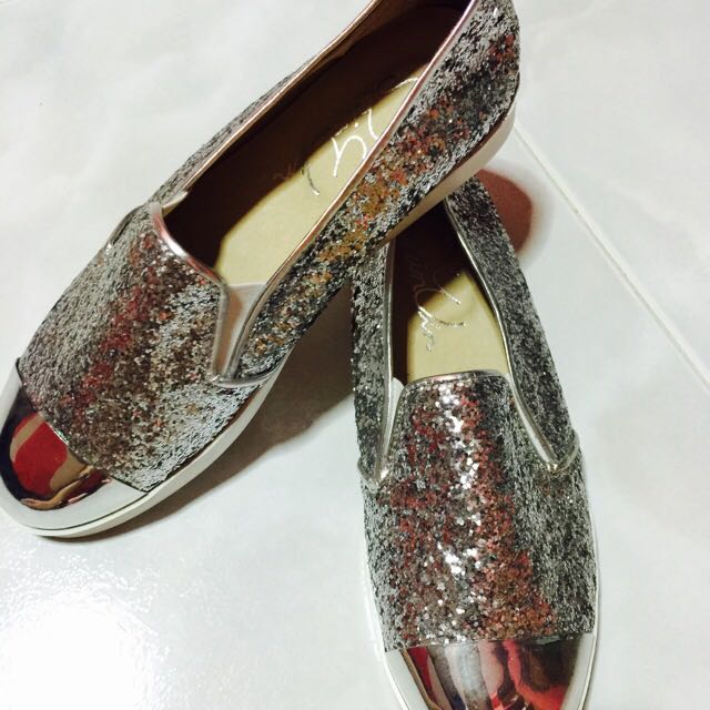 Silver Shoes, Women's Fashion, Footwear, Sneakers on Carousell