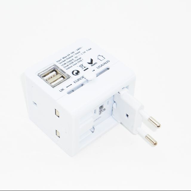 Universal Travel Adaptor With Dual USB 2.1A Output + Free Carrying Case ...