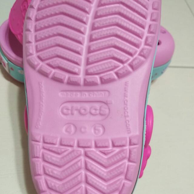 [New] Crocs Shoe - HELLO KITTY Plane Clog, Babies & Kids, Babies & Kids ...