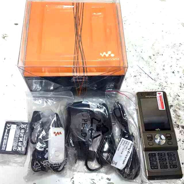 Sony Classic W910, Audio, Portable Audio Accessories on Carousell