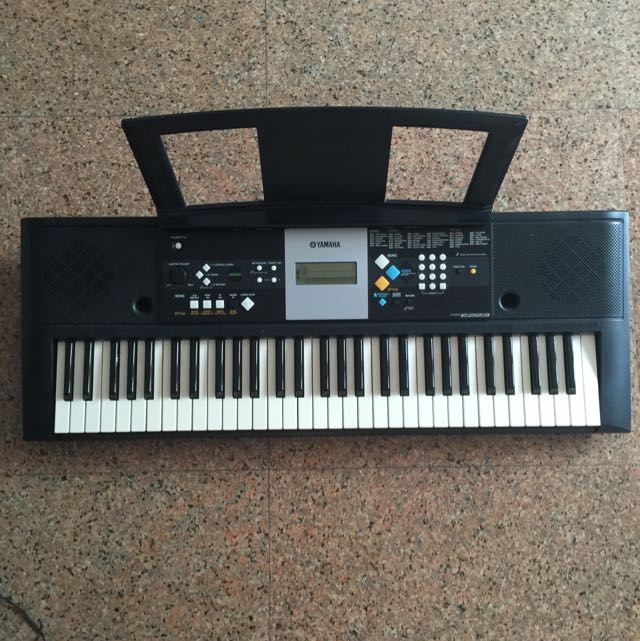 Yamaha Keyboard PSR E223, Hobbies & Toys, Music & Media, Musical ...