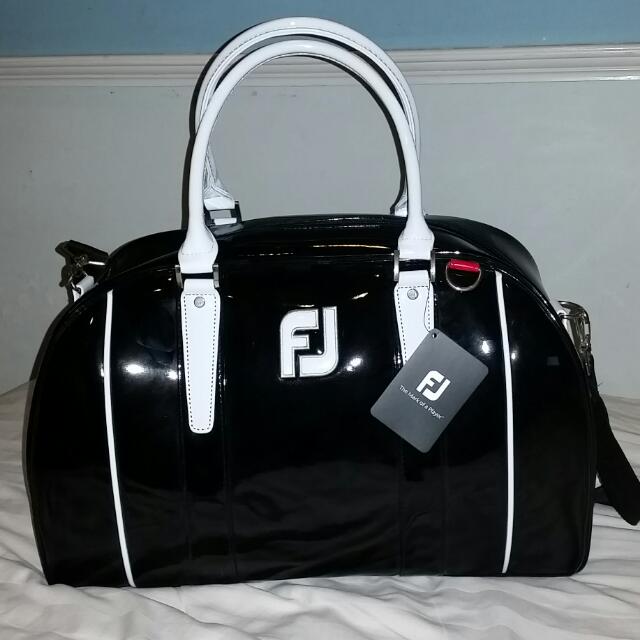 FJ Deluxe Boston Bag (Black), Sports Equipment, Sports & Games ...