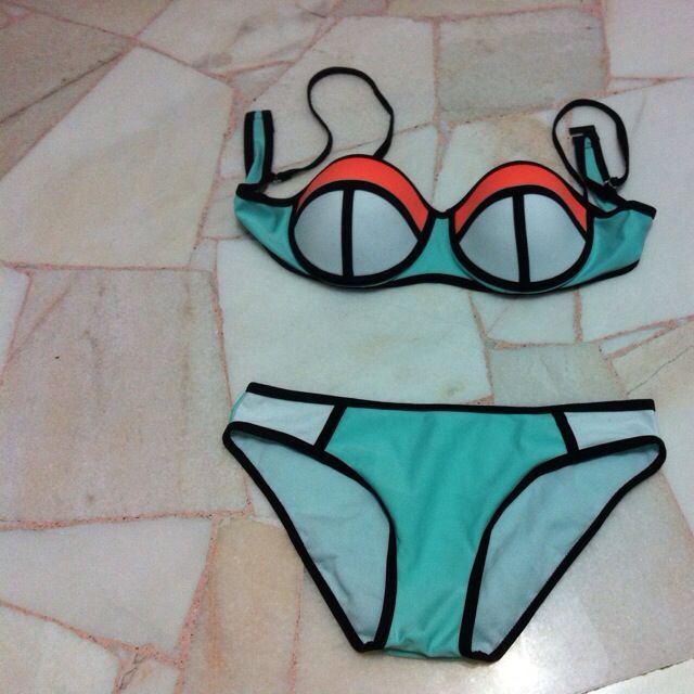 *NEW* Colour Block Bikini 50% OFF!!!, Women's Fashion, Swimwear ...