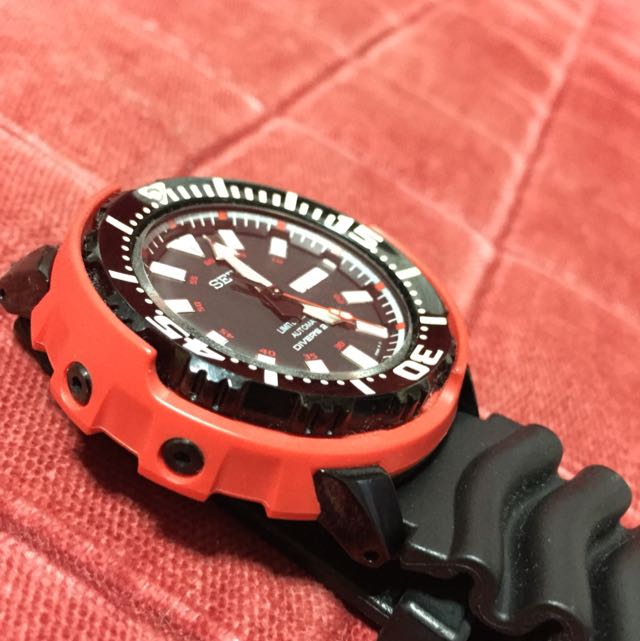 seiko red sardine SRP233K1 Red Limited Edition, Luxury, Watches on ...