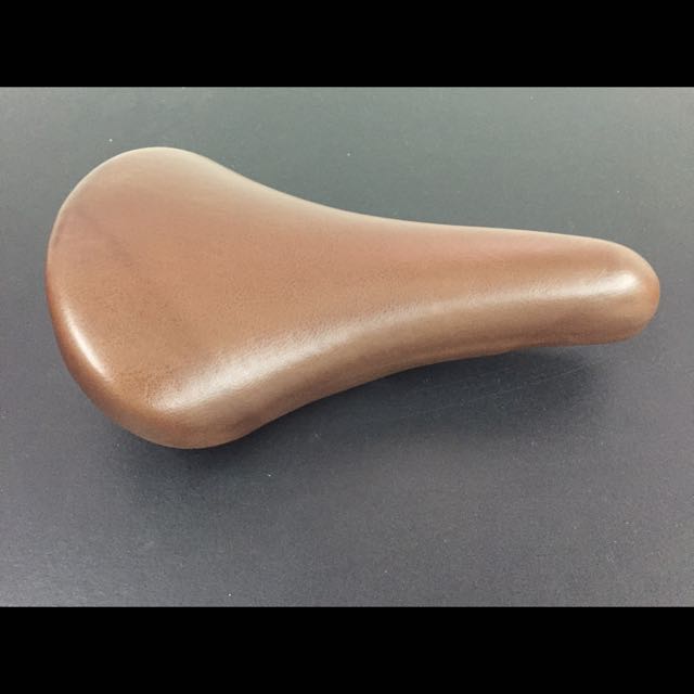 Linus Touring Saddle (Brown), Sports Equipment, Bicycles & Parts ...