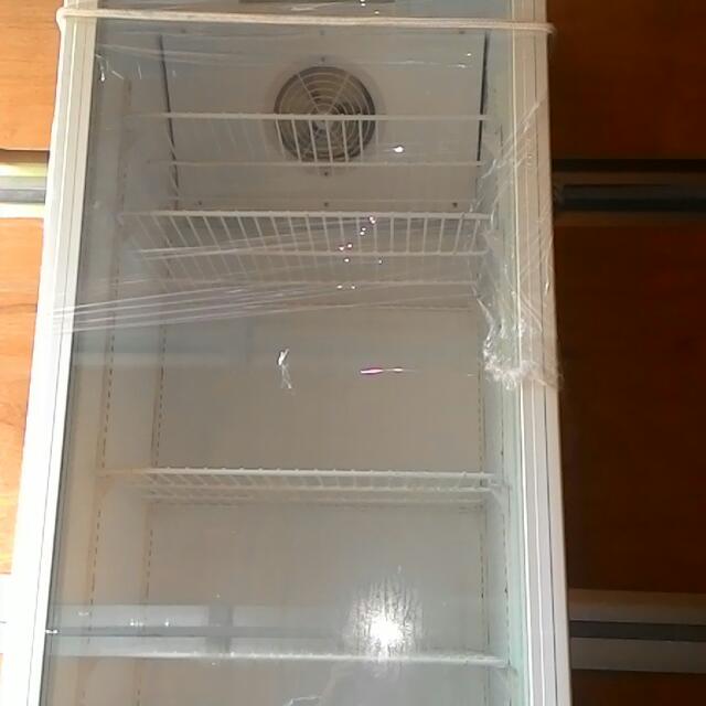 Chiller, Furniture & Home Living, Furniture, Shelves, Cabinets & Racks ...