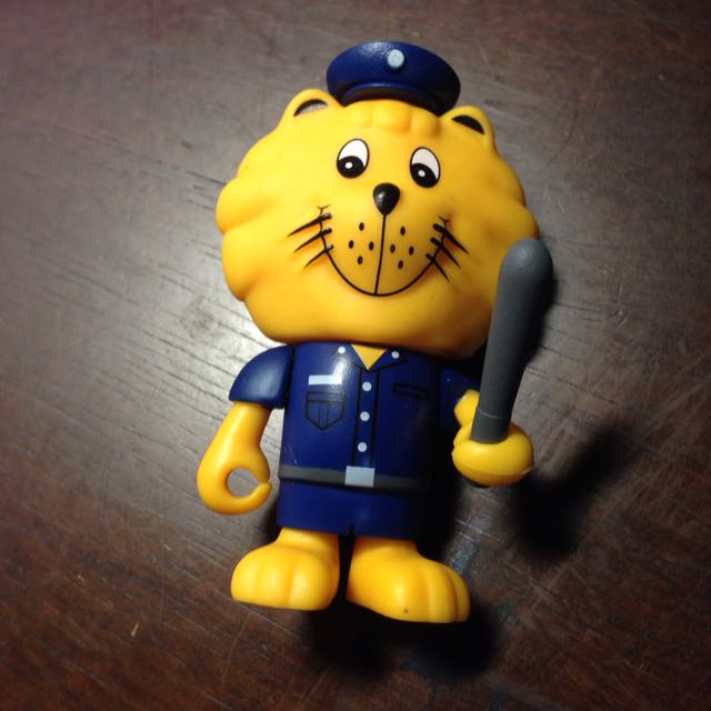 sg50 Funpack Ndp Police Figure With Baton, Hobbies & Toys, Toys & Games ...