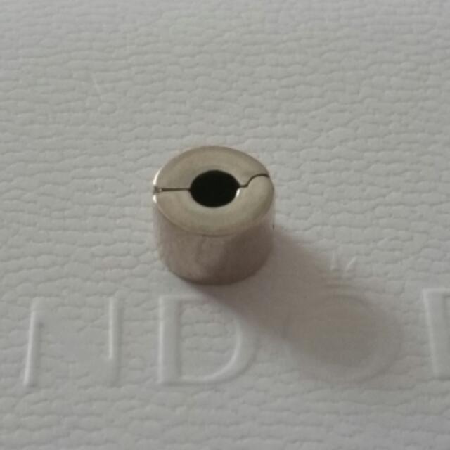 Authentic Pandora Clip, Luxury, Bags & Wallets on Carousell