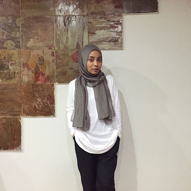 Eli Pants: Black, Women's Fashion, Bottoms, Other Bottoms on Carousell