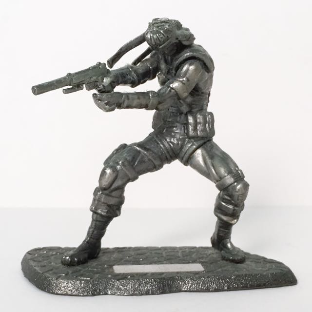 Metal Gear Solid 2 - Solid Snake Die Cast Statue, Hobbies & Toys, Toys ...