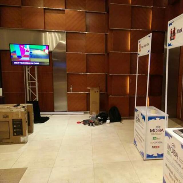 RENTAL LCD PROJECTOR/SCREEN AND LCD TV, Looking For on Carousell