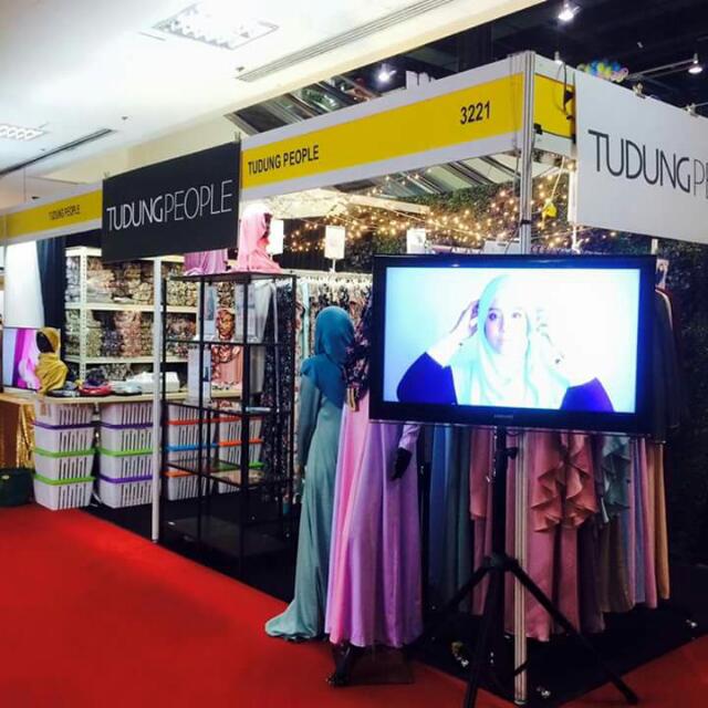 RENTAL LCD PROJECTOR/SCREEN AND LCD TV, Looking For on Carousell