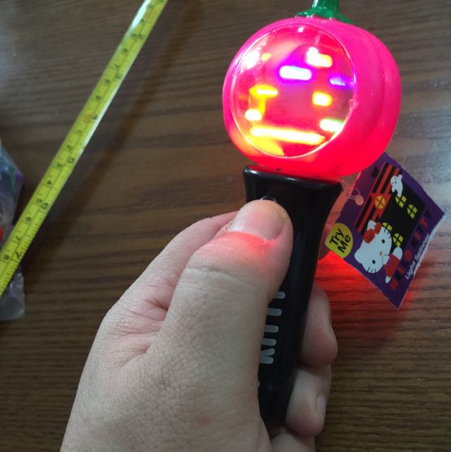 Hello Kitty Light Spinner, Hobbies & Toys, Toys & Games on Carousell