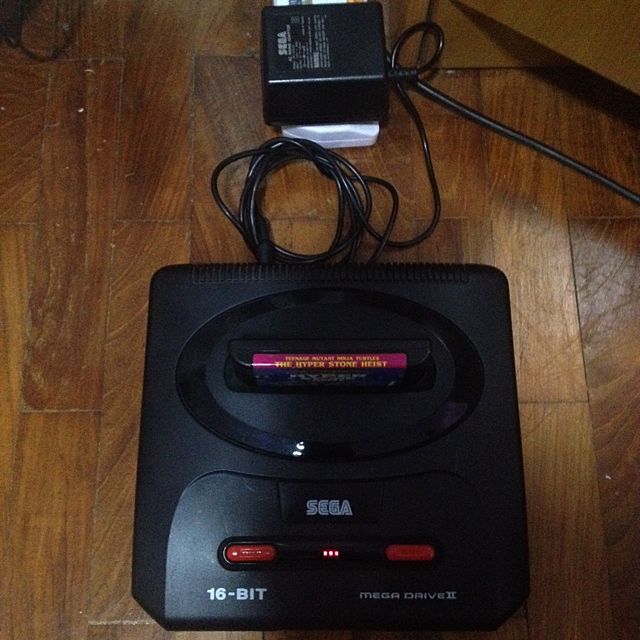 [RESERVED] Sega Mega Drive 2 (Europe, PAL) authentic game console set ...