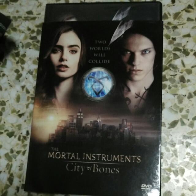 DVD the Mortal Instruments; City Of Bones, Hobbies & Toys, Toys & Games ...