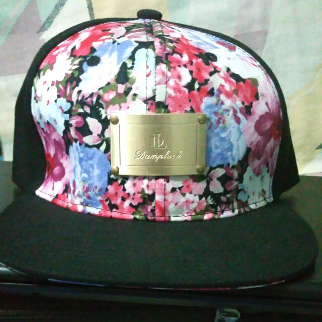 Snapbacks, Women's Fashion, Watches & Accessories, Hats & Beanies on ...