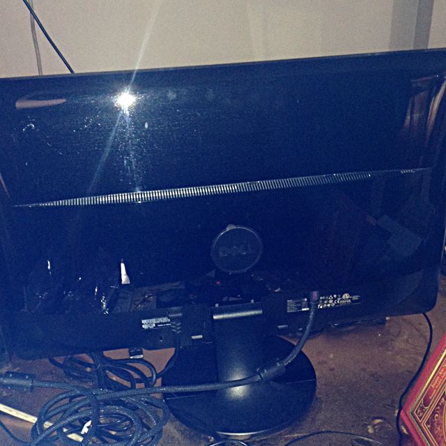 Dell Monitor ST2320Lf, Health & Nutrition, Health Monitors & Weighing ...