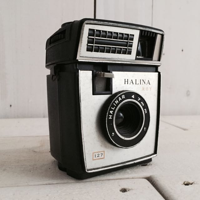 Vintage Halina Film Camera, Photography, Cameras on Carousell