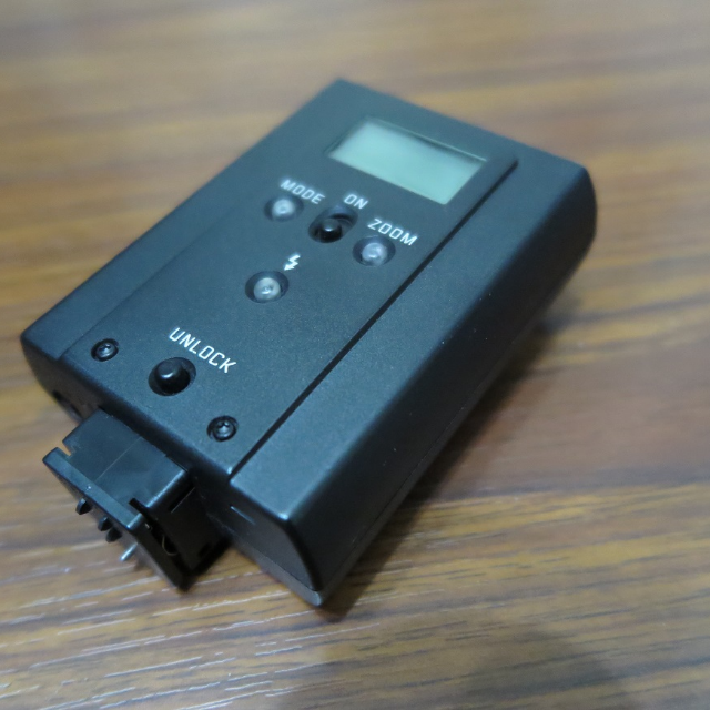 【出售】LEICA 萊卡 CF22 閃光燈 FOR D-LUX V-LUX (9.5成新), 電腦及科技產品, 印表機及影印機在旋轉拍賣