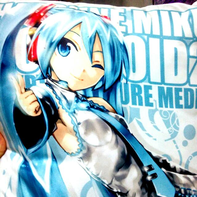 Miku Hatsune Couch Pillows~, Hobbies & Toys, Memorabilia & Collectibles ...