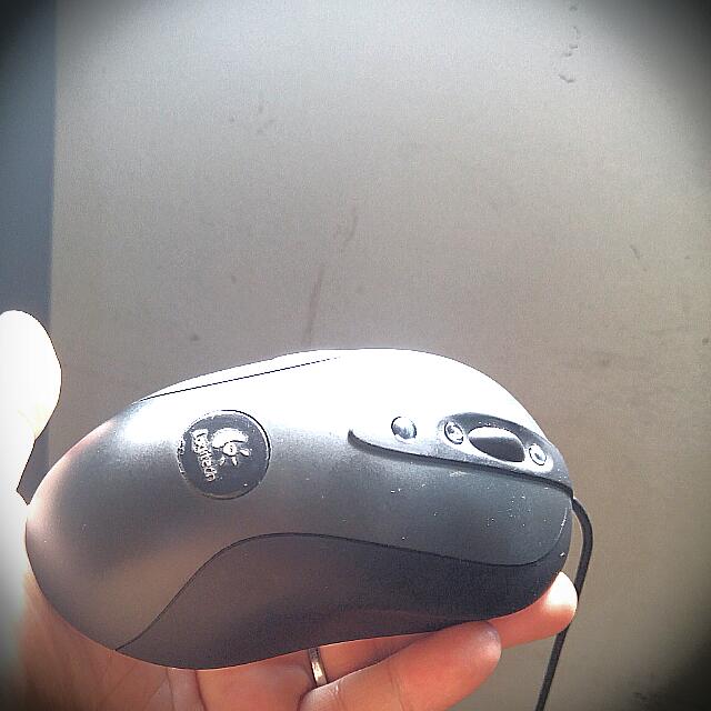 Fully Functional Logitech Mouse Used Hobbies Toys Toys Games On Carousell