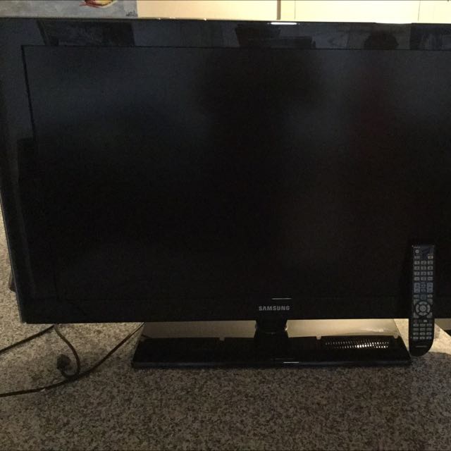 Samsung 40 Inch Flat Screen Tv, TV & Home Appliances on Carousell