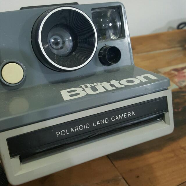 Vintage Polaroid The Button, Hobbies & Toys, Memorabilia & Collectibles ...