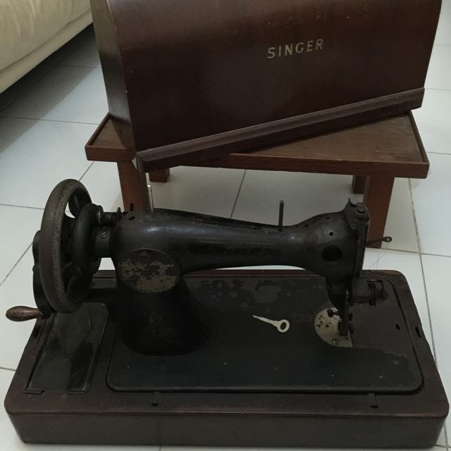 Antique Singer Manual Sewing Machine, Hobbies & Toys, Memorabilia ...