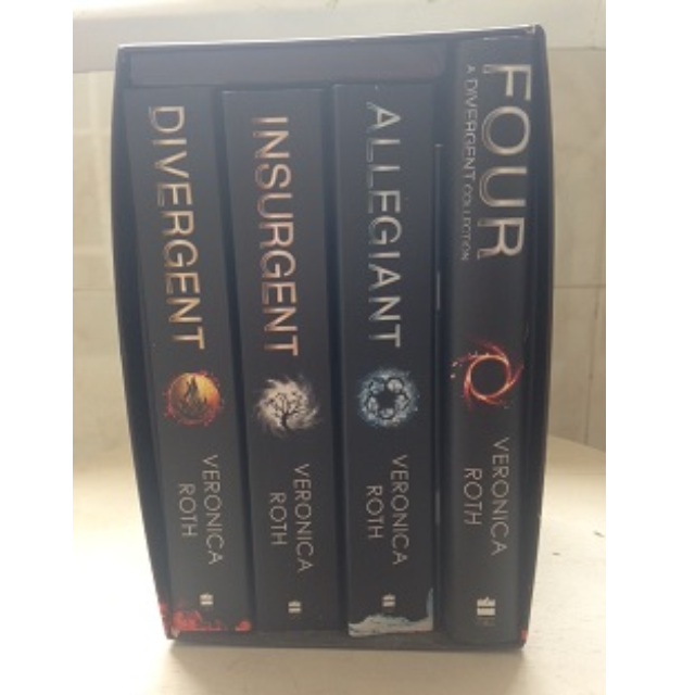 Divergent Series Box Set by Veronica Roth, Hobbies & Toys, Books ...