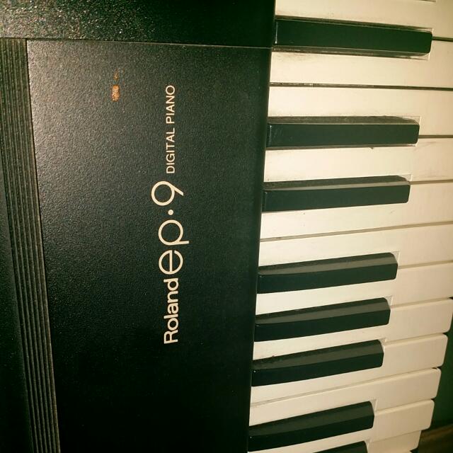 Roland ep9, Hobbies & Toys, Music & Media, Musical Instruments on Carousell